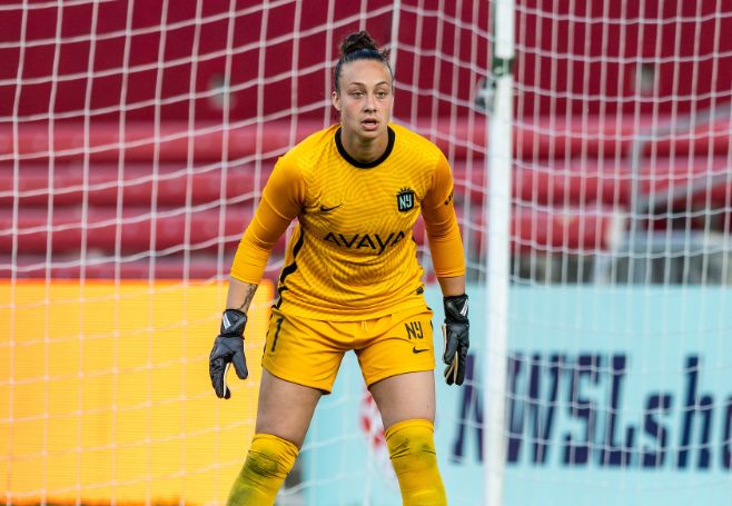 Top 10 Best Female Goalkeepers In The World (2024 Ranking) | Footiehound