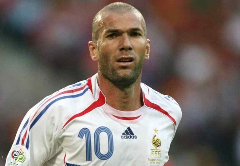 8 Best Genuine Two-Footed Soccer Players In The World | Footiehound