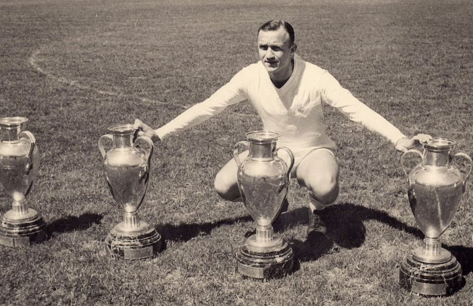 Top 10 Best Defenders In La Liga History | Footiehound