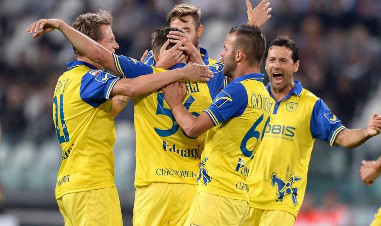 10 Soccer Teams That Play In Yellow and Blue | Footiehound