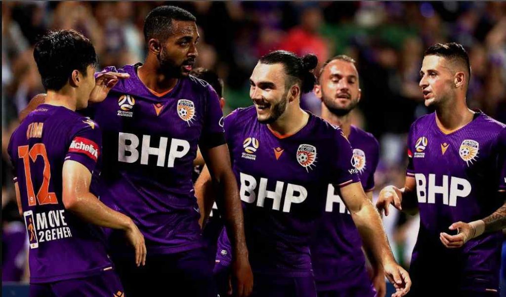 10 Famous Football Clubs That Wear Purple Jerseys | Footiehound