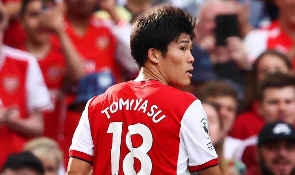 10 Professional Soccer Players with Number 18 Jersey | Footiehound