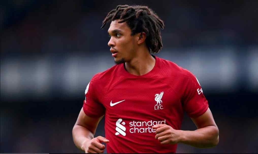 10 Professional Soccer Players with Number 18 Jersey | Footiehound