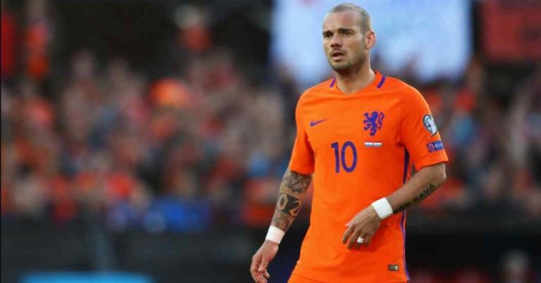 Top 10 Professional Soccer Players That Smoke Cigarettes | Footiehound